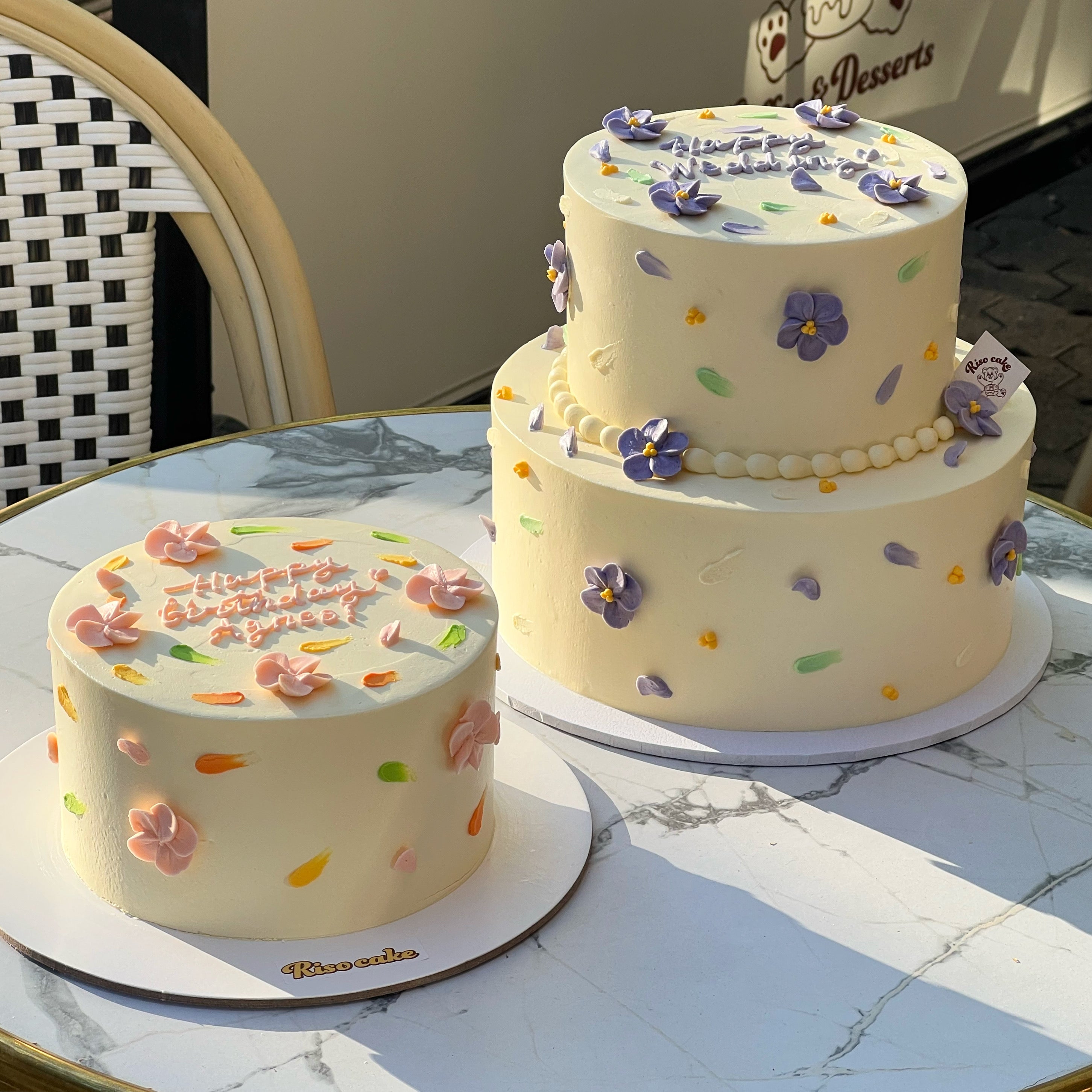 Flower 2 tier Cake – Riso Cake