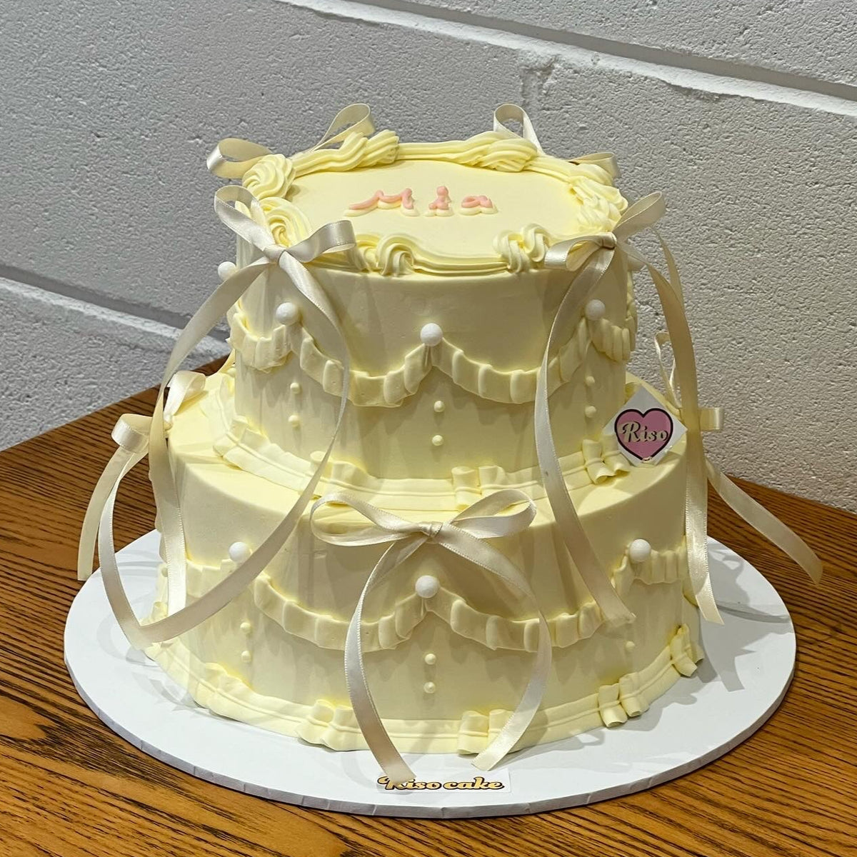 Pearl Ribbon 2 tier Cake – Riso Cake