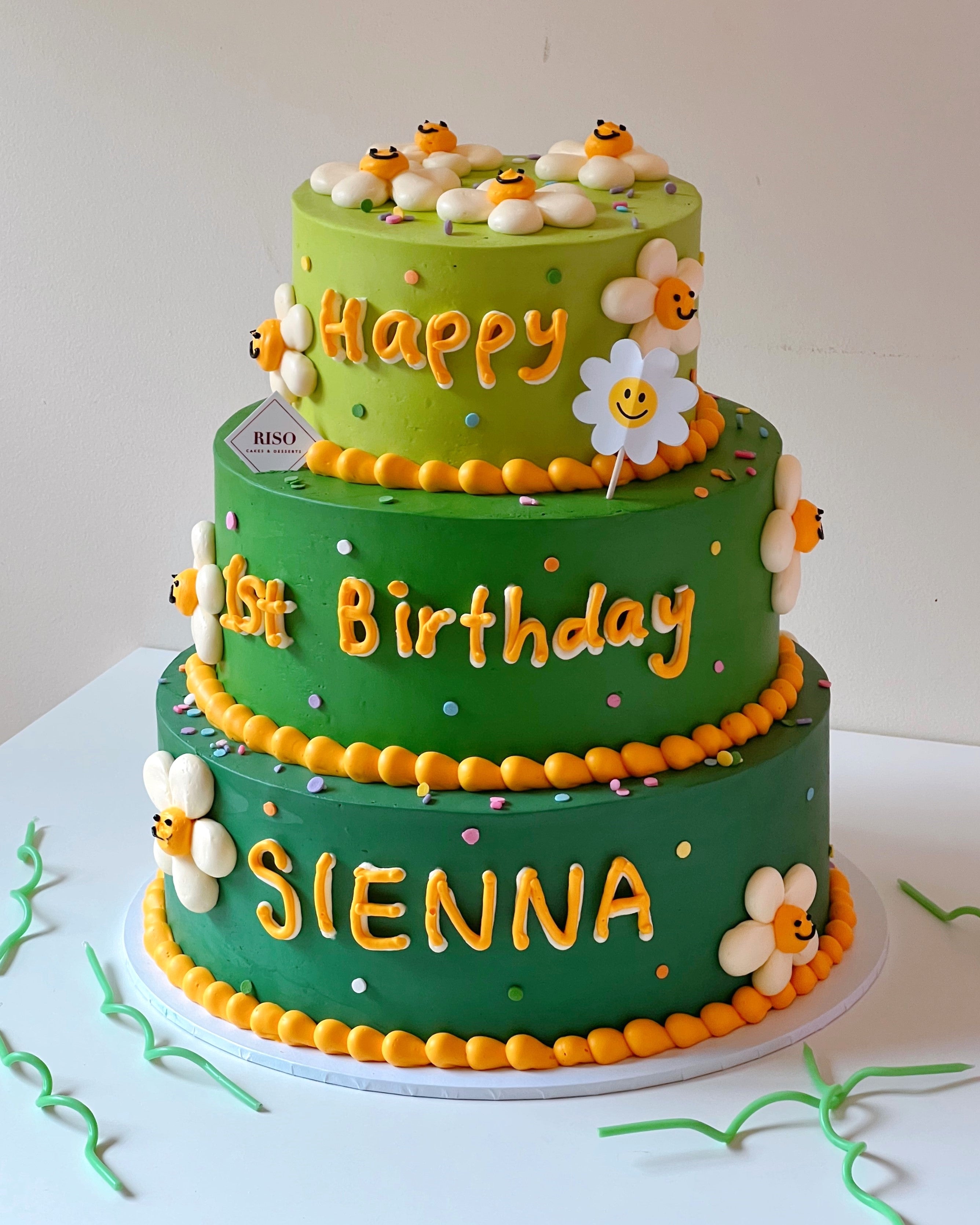 Smiley Daisy 3 tier Cake – Riso Cake